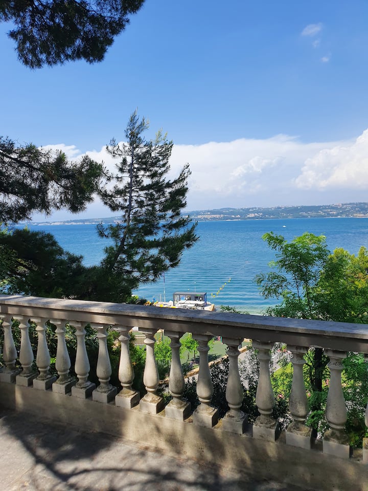 Apartment Zala W/ Garden Near Beach - Koper