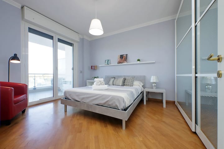 Vue Sur Apt, Wi-fi & Excellentes Connexions à Rome - Leonardo da Vinci Airport - Rome - Fiumicino (FCO)