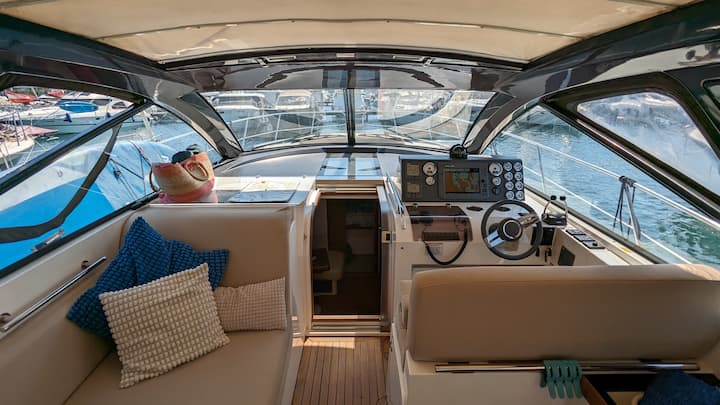 Ankola Motor Boat - Punat