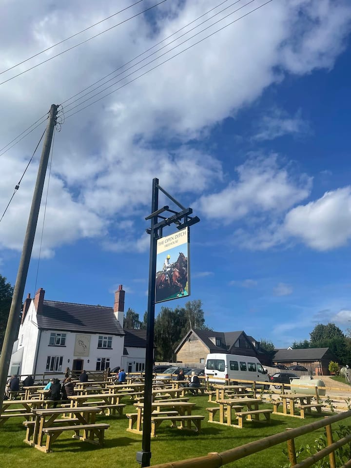 The Open Ditch Apartment - Worcestershire