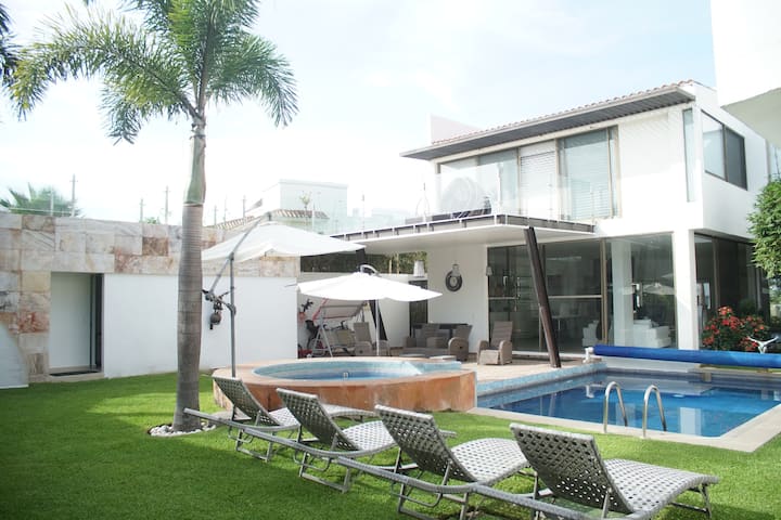 Residencia En Paraíso Country Club Cuernavaca - Xochitepec