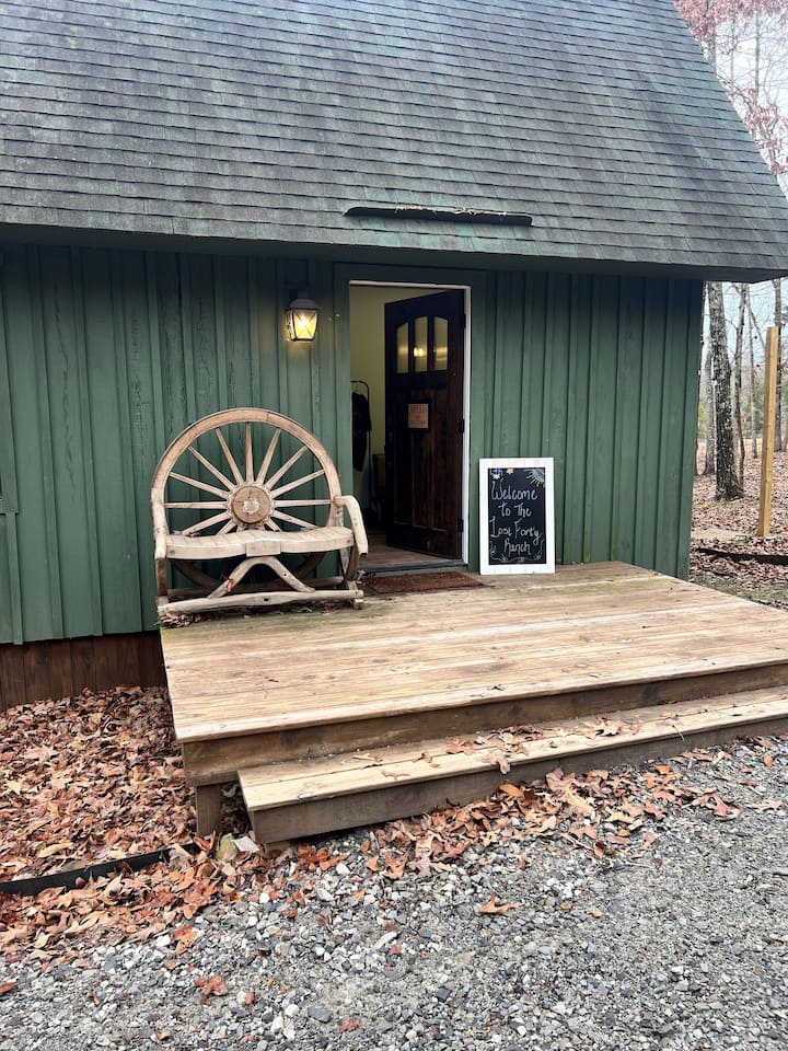 Lost Forty Ranch Cabin - Woolly Hollow State Park, Greenbrier