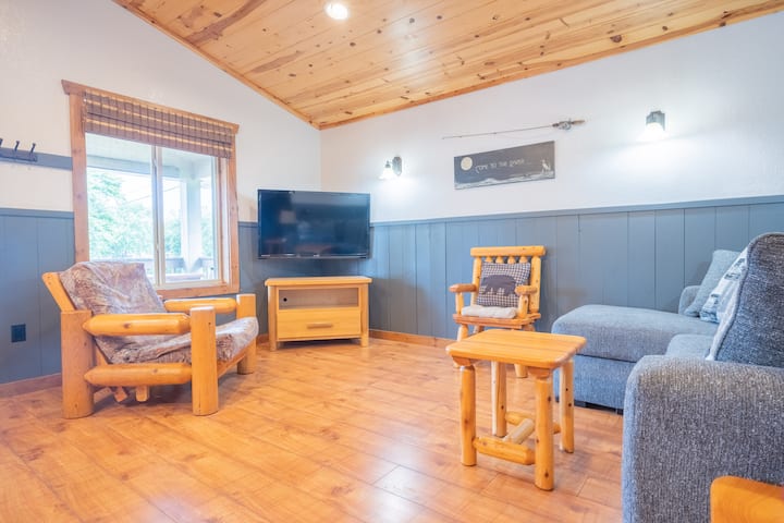 The Eagles Roost Resort & Marina: Cabin 11 - Nelson Dewey State Park, Cassville