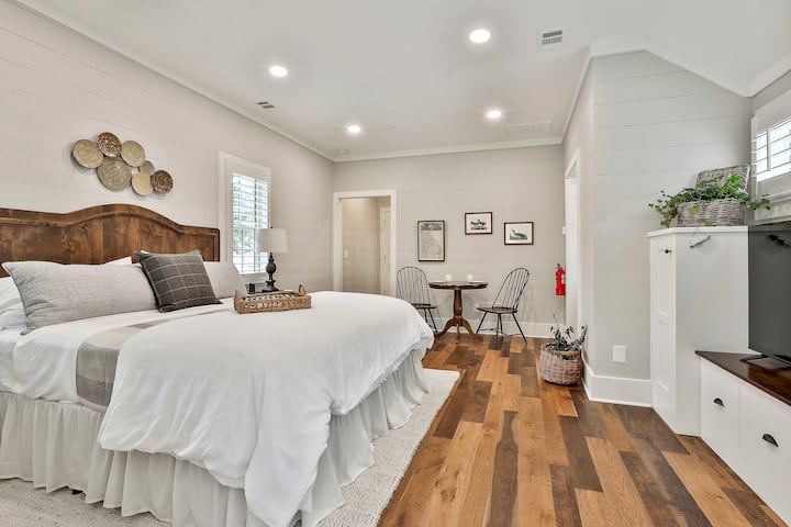 Deluxe King Cottage At Laurel Brooke - Peachtree City, GA