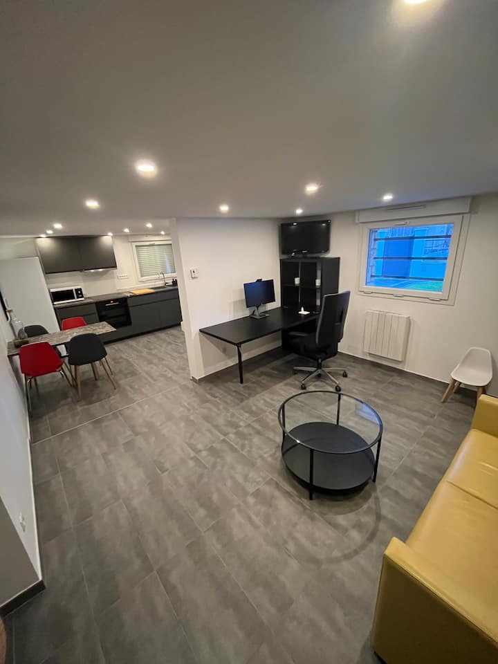 Logement Au Sein D'une Maison - Chantilly