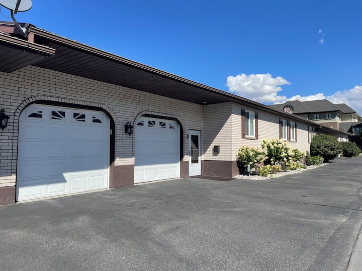 New Autumn Arbor Condo W/2 Car Garage - Stunning! - Rexburg, ID