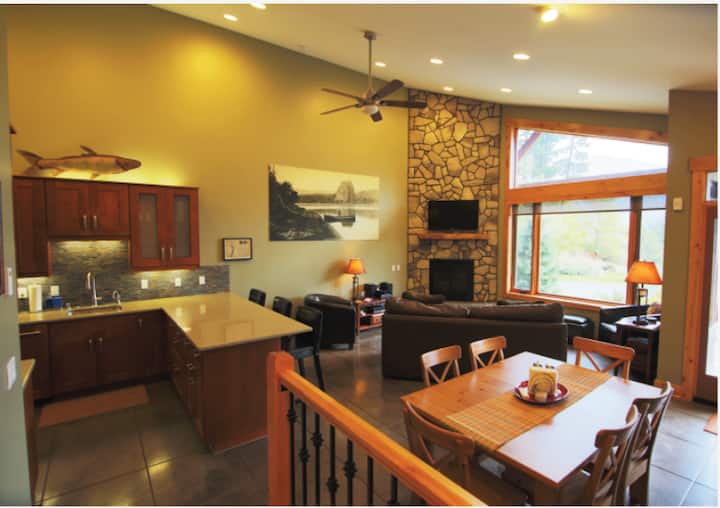 Riverview - "Beacon Rock" Condo - Carson, WA