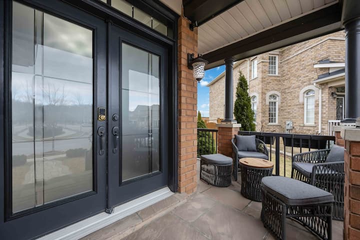Modern Retreat 4br | Brampton - Brampton