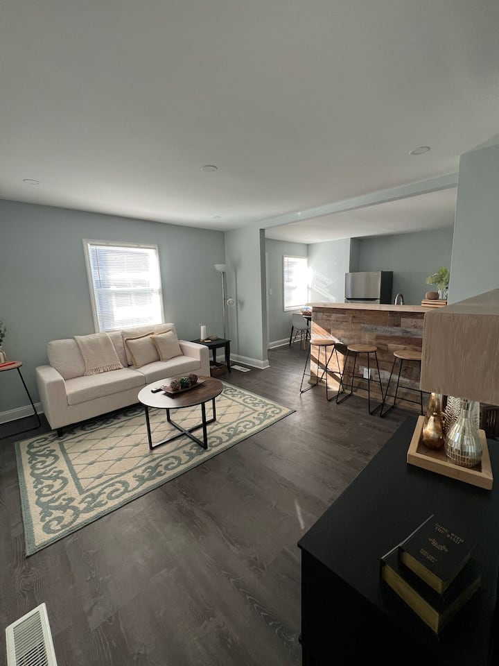 Comfort Duplex 5 Mins To Downton - Charlotte