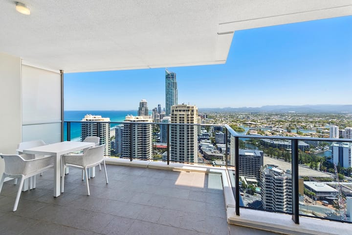 Oceanside Sky Dream Hilton 2.5bdr With 180° Views - Surfers Paradise