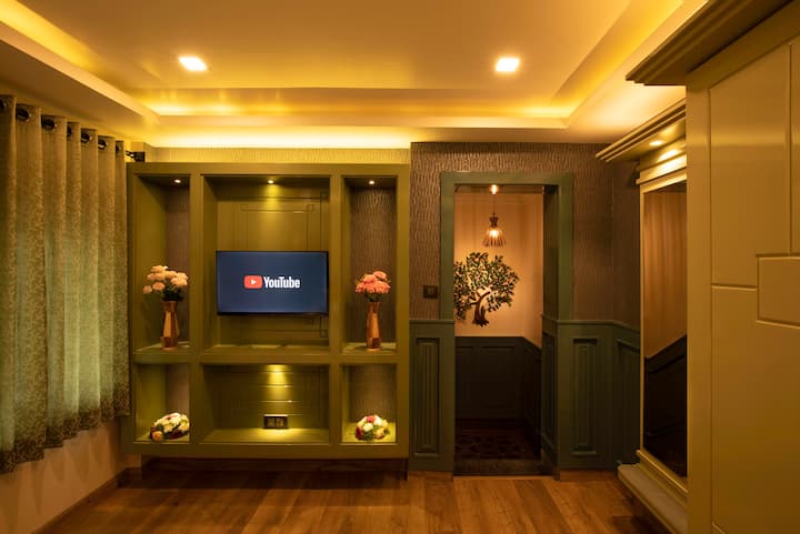 Heritage View - Deluxe Queen Room - Ooty