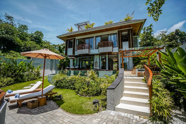 Tropical Retreat Rooftop Villa Near Tanah Lot - Bali