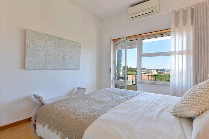 Cascais Com Vista De Mar - Cascais