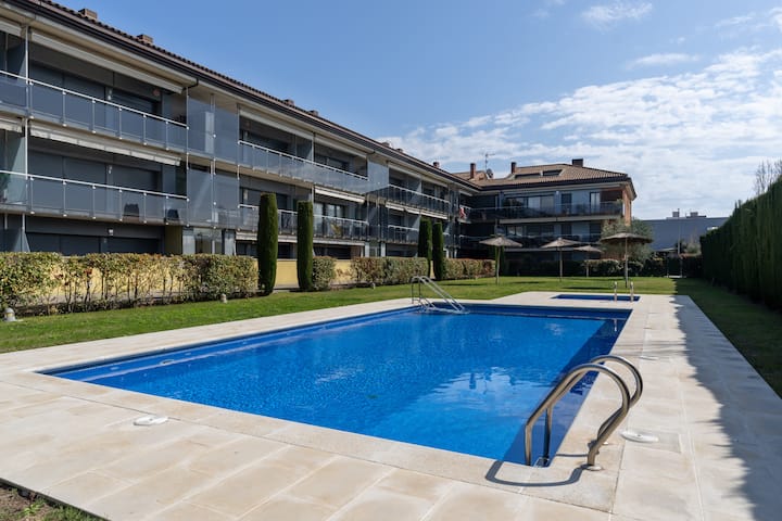 Disfruta De Piscina A Solo 350 M De La Playa - Calonge