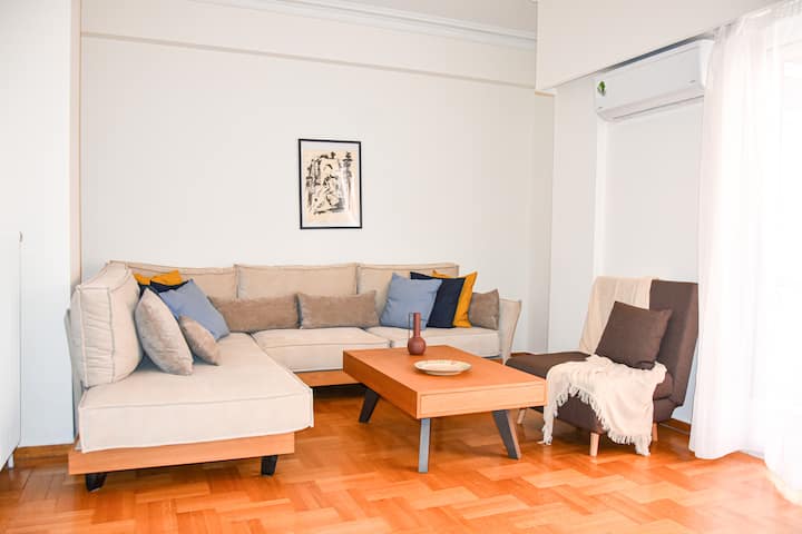 Spacious Modern Apartment In Pagkrati - Ateny