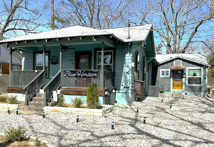 Blue Horizon Cottage With Attached Clubhouse - Hot Springs, AR