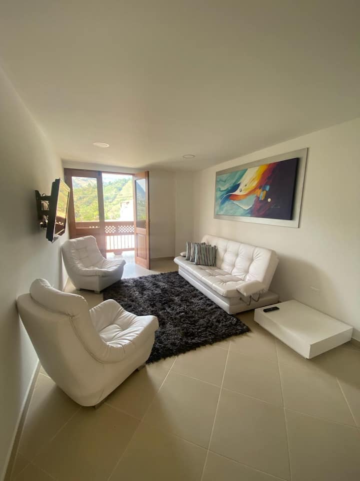 Cómodo Apartamento Jardín - Jardín