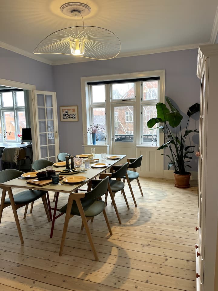 Rummeligt Og Farverigt Hjem - Kopenhagen