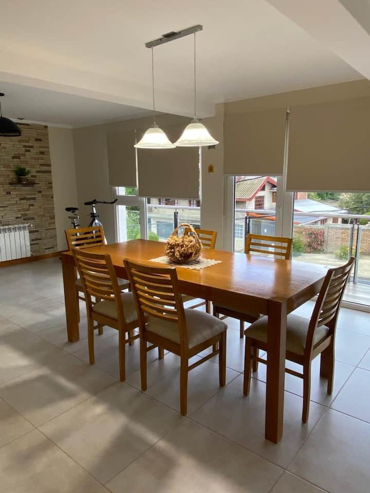 Amplio Y Luminoso Departamento - San Carlos de Bariloche