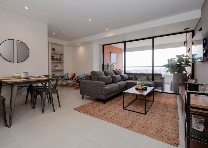 Envigado Luxury Apt: Steps From The Largest Mall - Itagüí