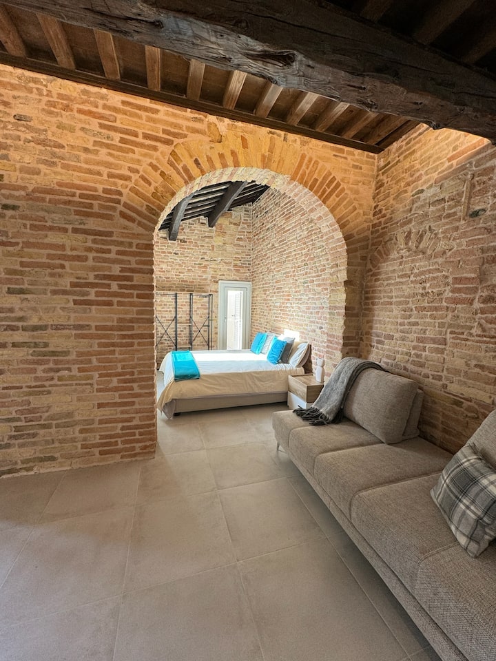 Noua Living Luxury Studio Apartment Suite #3 - Ravenna