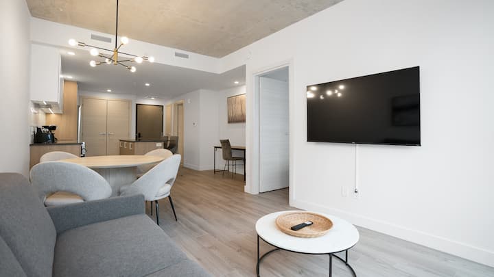 Luxury In Heart Of Mtl 1811: Metro/gym/pool Access - Montreal