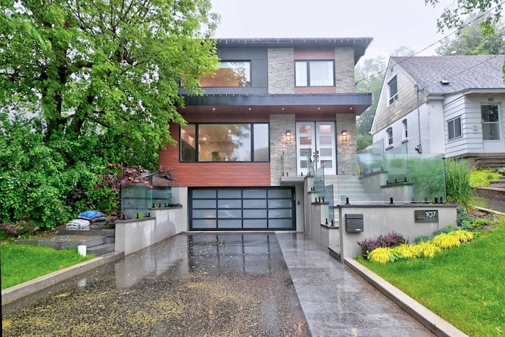 Toronto Bluffs Modern 5 Bedhome - Toronto