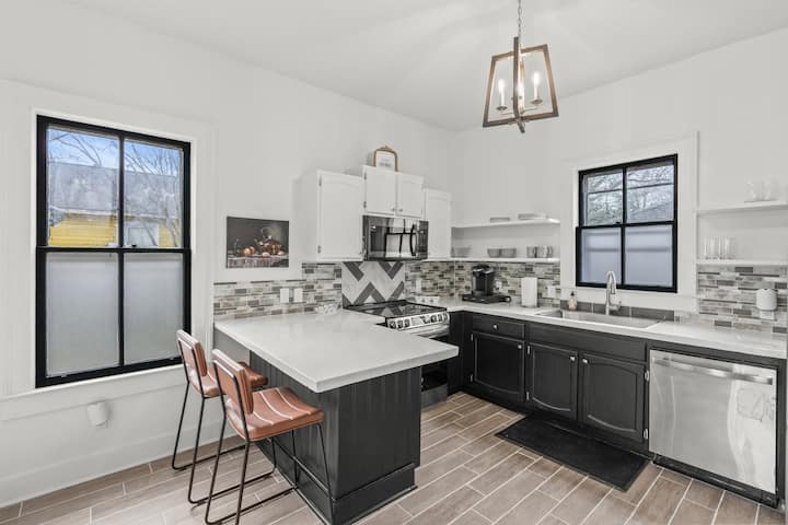 Downtown, Usc, 3 Tvs, Pets, King Bed, Quiet Area - 哥倫比亞