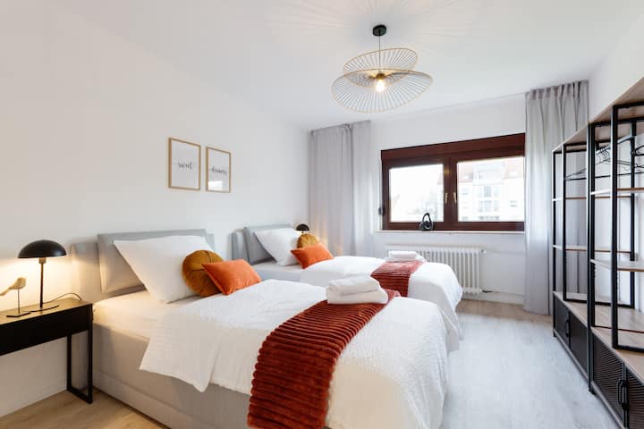 120qm/9personen/wlan/2badezimmer - Dortmund