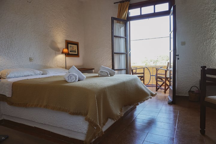 Getaway In Vagia, Aegina. - Эгина