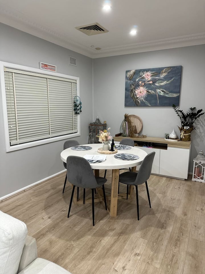 Private Room In Home In Panania, Nsw, Australia - Sydney