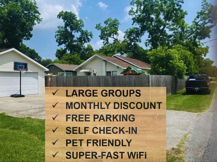 Spacious 5brs For Rent In Groves - Port Arthur, TX