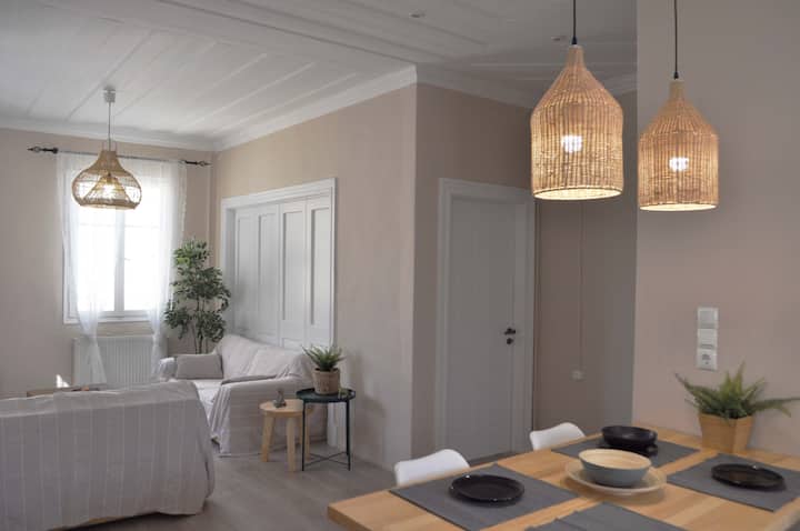 Naiada - 3 Bedrooms Apartment In City Center - Lefkada