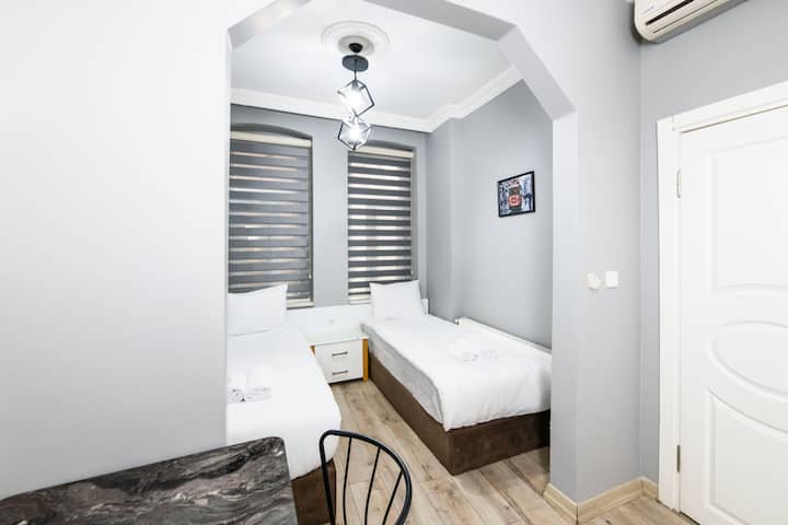 Deluxe Family Suite Flat With Elevator In Taksim - Istanbul