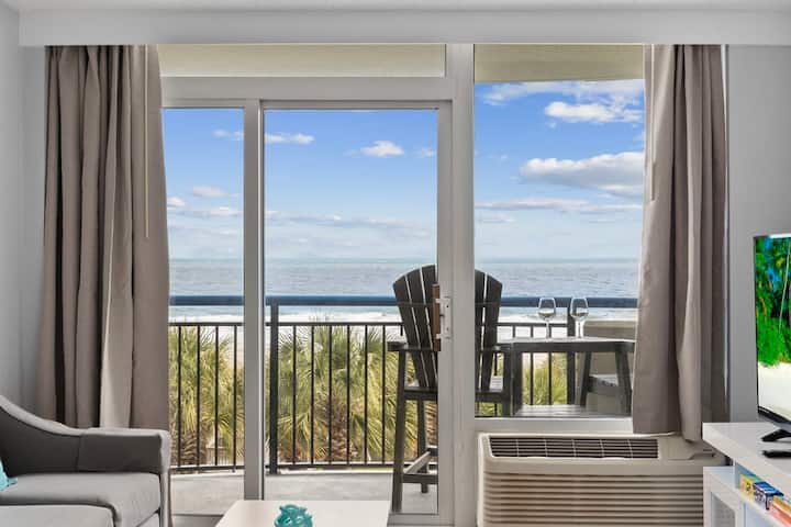 Modern Oceanfront Unit, Balcony With A View! - Myrtle Beach, SC
