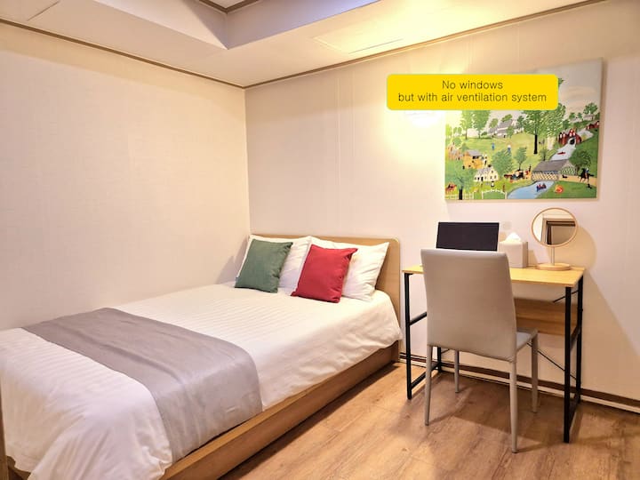 Economy Double-c5/k'stay/3mins To Sinchon Station - Seoul