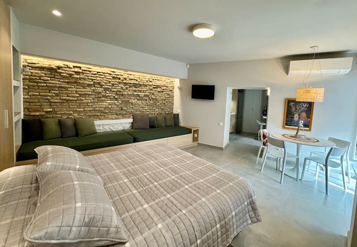 Avli 1 - Quiet Modern Flat • Walk To Acropolis - Atenas