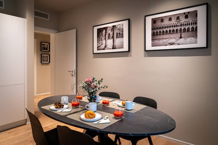 Moon 2br Apt • Modern Comfort, Near Venice - 梅斯特雷