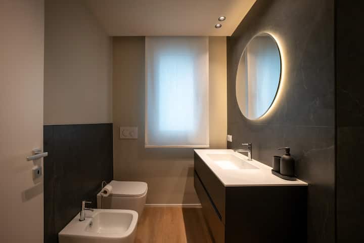 Moon 2br Apt • Modern Comfort, Near Venice - Mestre