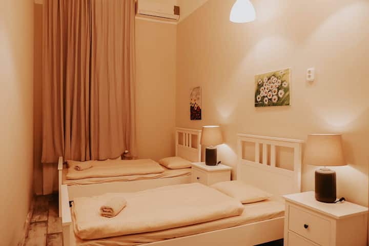 Twin Room No2 In Centre Budapest - Budapest