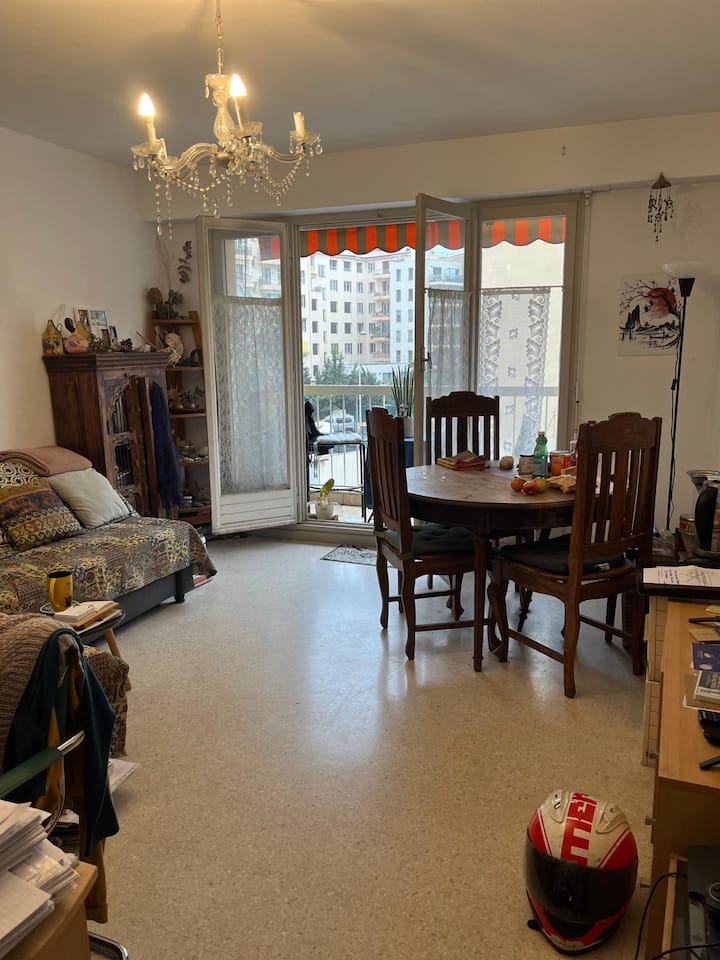 Grande Chambre Et Balcon Proche Tram. - Nizza
