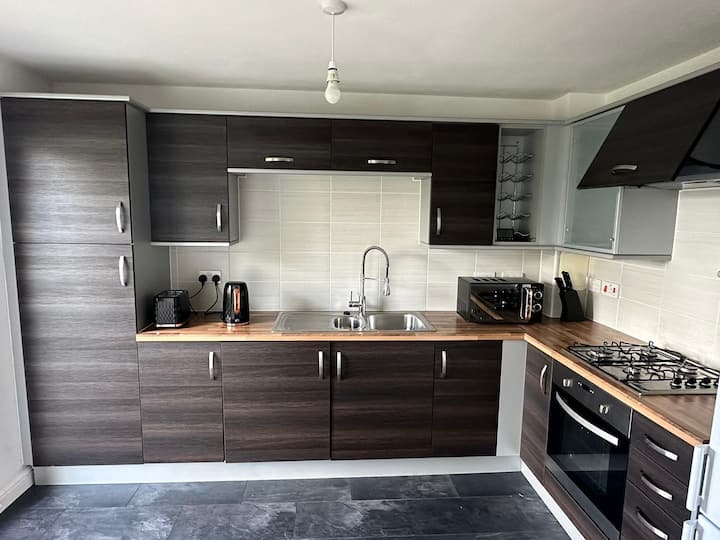 2 Bed/2 Bath Flat In Livingston. - Livingston
