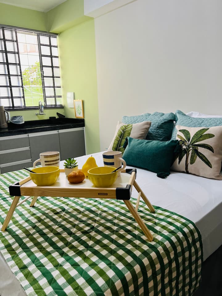 Studio 07 - Próx A Uem, Com Ac, Wifi - Sem Garagem - Maringá