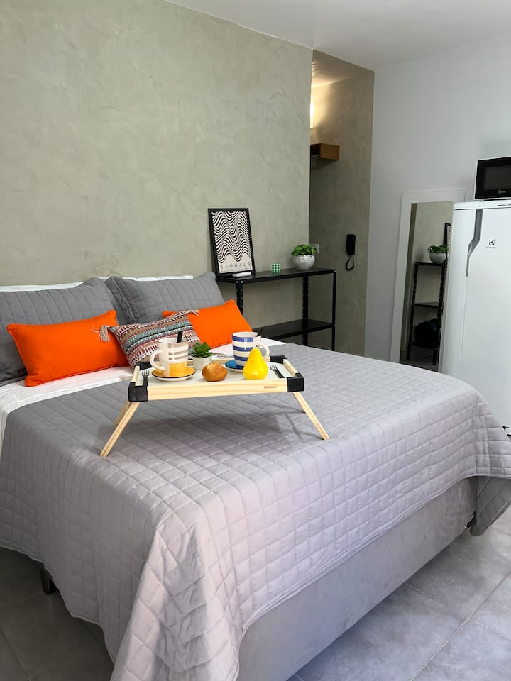 Studio 08 - Próx A Uem, Com Ac, Wifi - Sem Garagem - Maringá