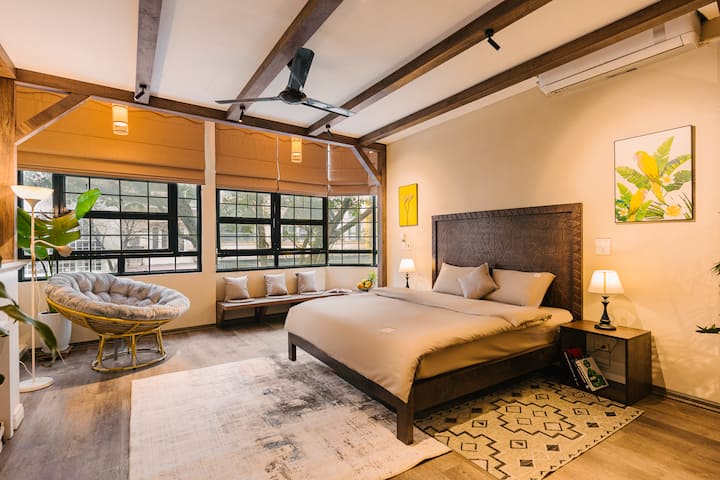 Long Windows Room In Hoan Kiem| Old Quarter - Vietnam
