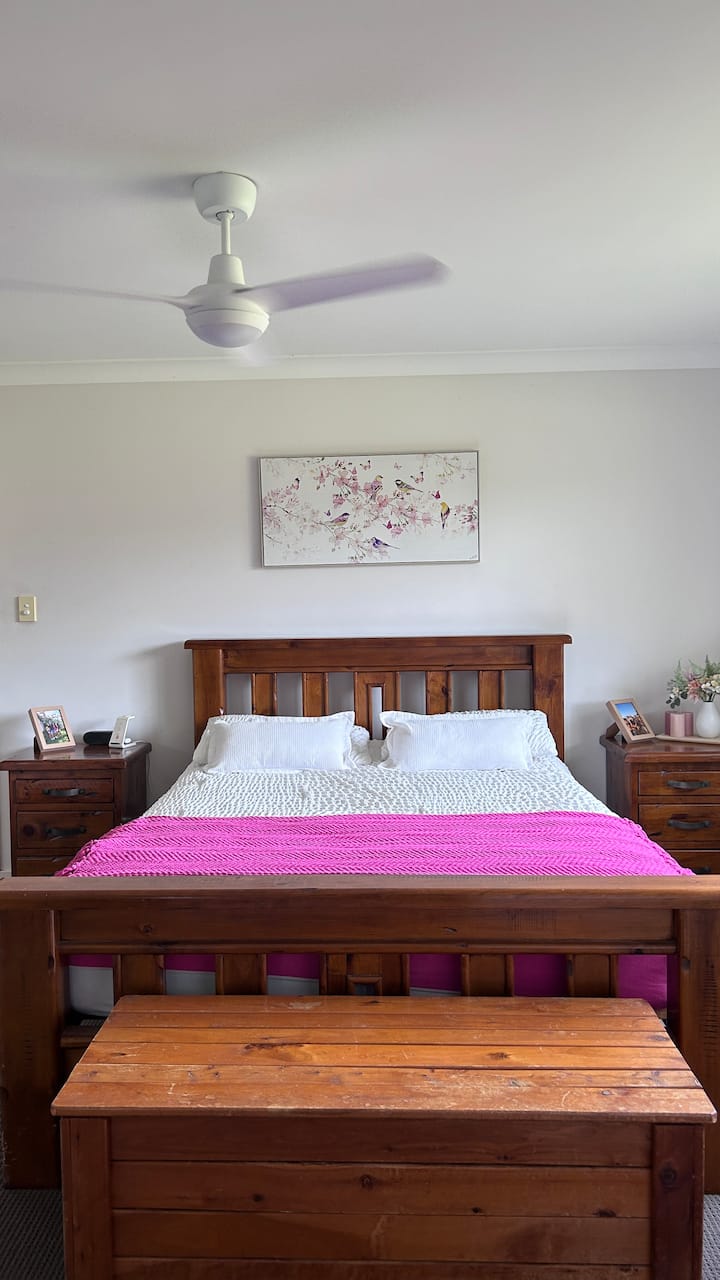 Sunny Private Room And Bathroom - Gympie