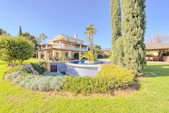 Super-lux 7 Bedroom Villa - Estepona