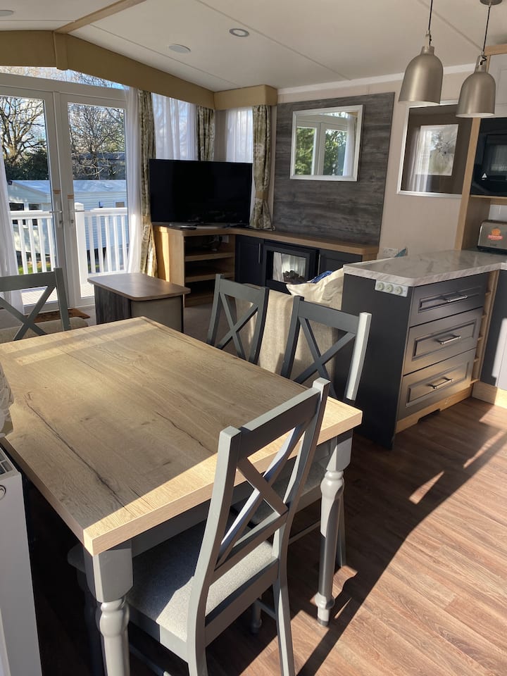3 Bedroom Holiday Home In Rockley Holiday Park - Wareham, UK