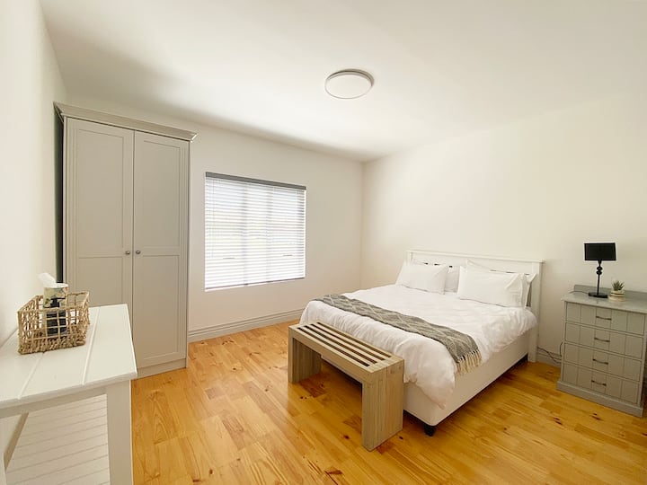 The Bucket List Room 2 - Bredasdorp