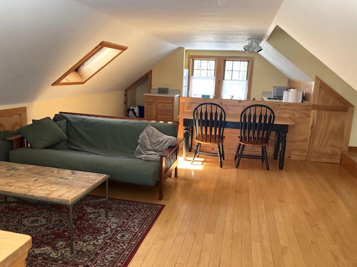 East Montpelier Center Apartment - Montpelier, VT